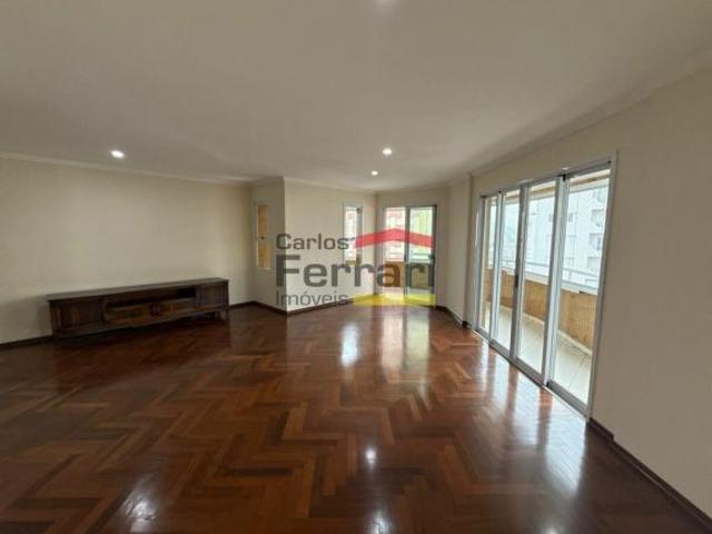 Apartamento na região de Santana