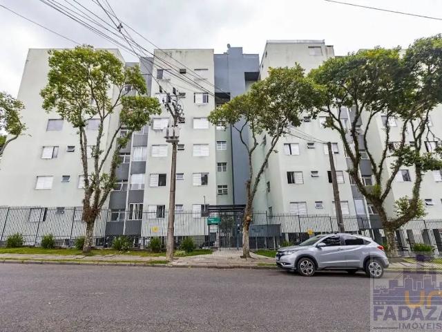 Apartamento na Rio Grande do Sul Água Verde Curitiba PR, aluguel por R$ 2.300