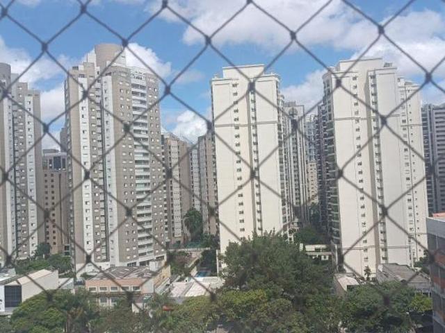Apartamento na Rua Arapanés em Moema, 2 dormitórios, 2 vagas