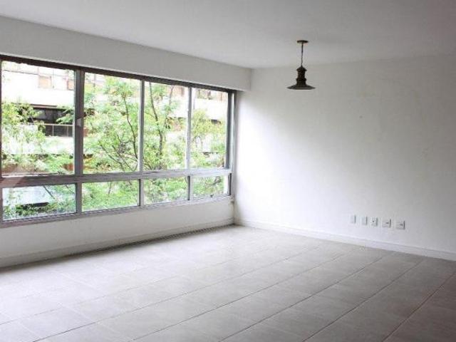 Apartamento na rua Engenheiro Alvaro Nunes Pereira 3 quartos 1 suíte no bairro Moinhos de Vento
