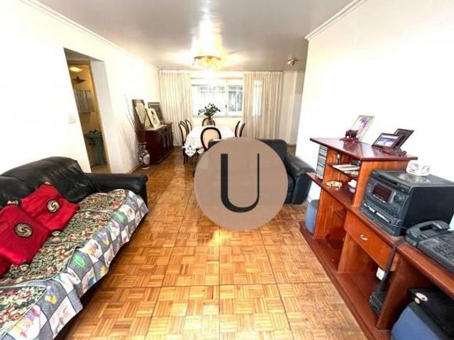 Apartamento na Rua Frei Caneca, 118 m2, 3 dormitórios, 1 vaga demarcada R$ 1.050.000,00