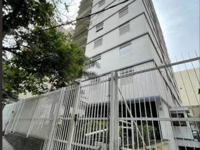 Apartamento na Rua Haddock Lobo defronte ao Rodeio