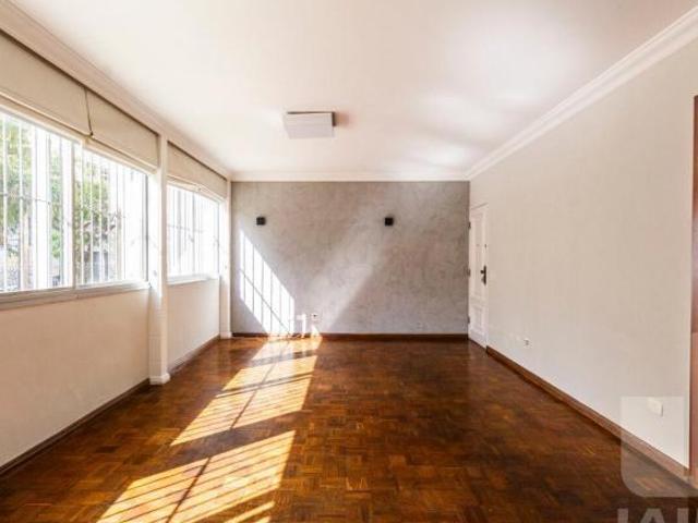 Apartamento na Santa Cecília, com 3 dormitórios sendo 1 suíte, 1 vaga 145,40 m2 e 1 vaga