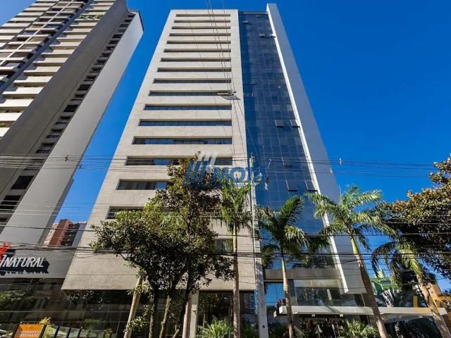 Apartamento na Silva Jardim Água Verde Curitiba PR, aluguel por R$ 2.400