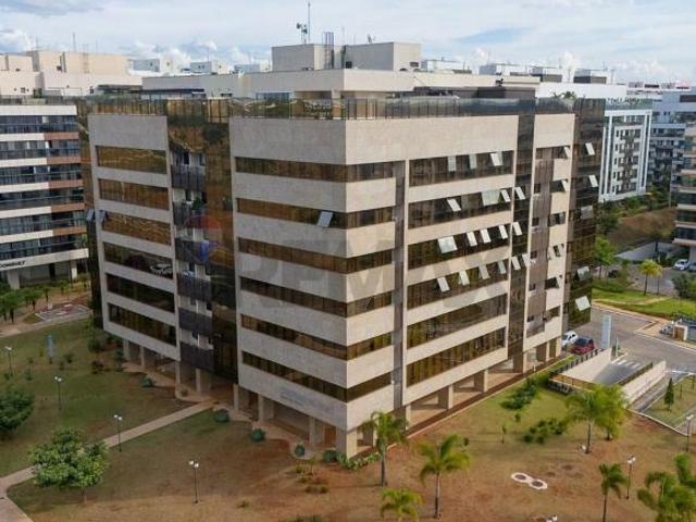 Apartamento na SQNW 108 do Noroeste – 170m² com 4 Qts 3 Suítes em frente ao Parque Burle Marx