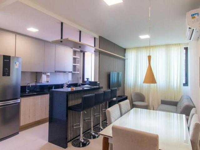 Apartamento na SQNW 302, Bloco D, imóvel mobiliado, 2 suítes e 2 vagas