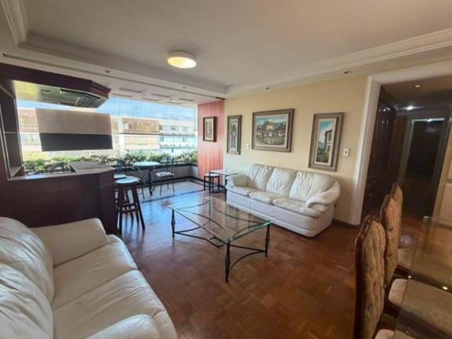 Apartamento na SQN 304 – 3 quartos, suíte, vista livre e 2 vagas | Exclusividade