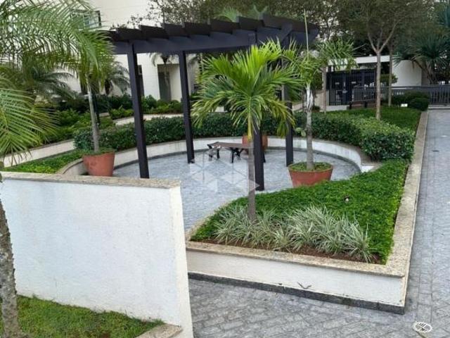 Apartamento no 13º andar, com excelente posição