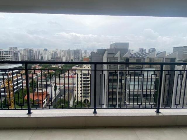 Apartamento no 14º andar, 149m², 3 Suítes,2 Vagas R$ 3.299.000 a venda em Moema