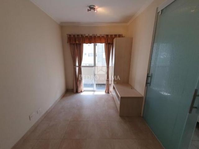 Apartamento no Tatuapé a poucas quadras do Metrô Carrão, 35m2, com 1 dormitório e 1 vaga de garagem