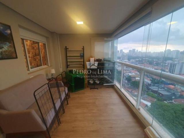 Apartamento no Tatuapé com 90m², 2 suítes, 2 vagas e depósito. Condomínio Aristo