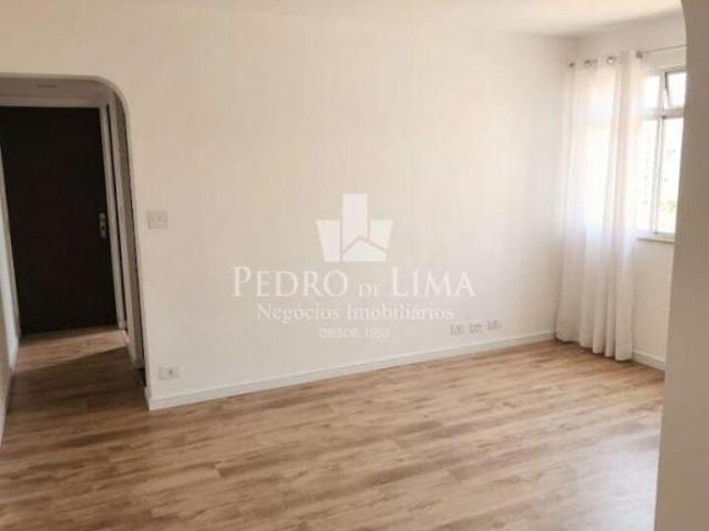 Apartamento no Tatuapé, proximo a Praça Silvio Romero,2 dormitorios e 62m²