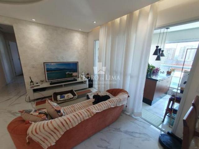 Apartamento no Tatuapé, 80m2, 2 dorms sendo 1 suíte sala ampliada, varanda gourmet e 2 vagas