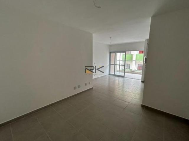 Apartamento no Tenório com 2 dormitórios sendo 1 suíte,1 banheiro social, 2 vagas de garagem,varanda