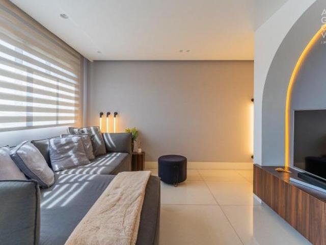Apartamento no Vicenza, 02 Quartos, 01 Suíte, 02 Vagas, Água Verde, Curitiba