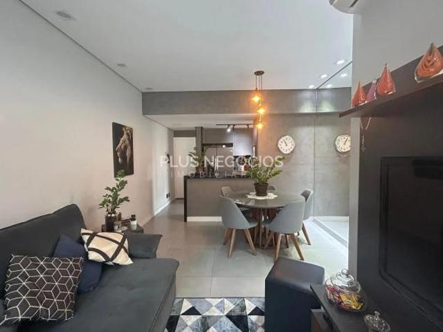Apartamento no Vitrine Esplanada totalmente mobiliado. 2 dormitórios, sendo 1 suíte com closet. Estu