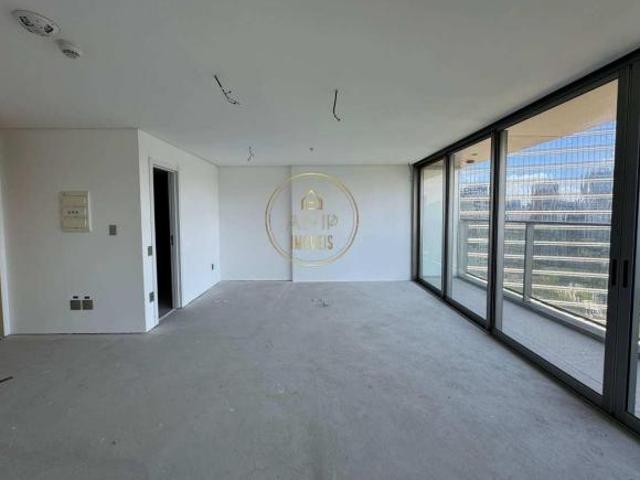 Apartamento no W Residences com 53,75 m² Vista Funchal