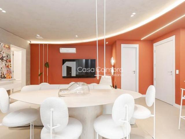 Apartamento no Água Verde com sacada com chur