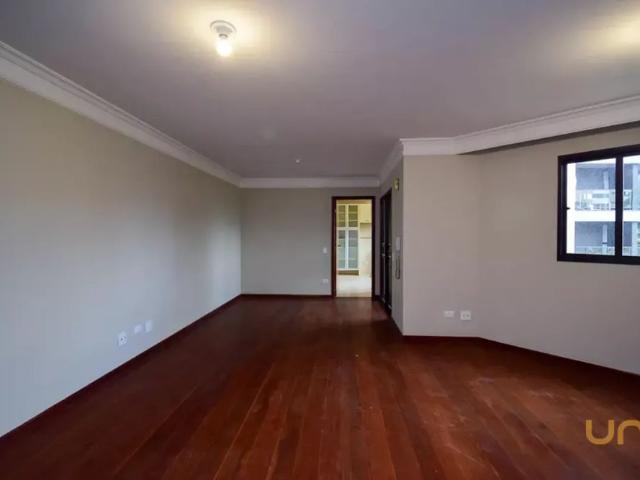 Apartamento no Água Verde de 250 m² com 3 quartos