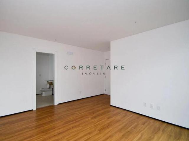 Apartamento no Ahú com 3 suítes, 3 vagas, Leste/Oeste, andar alto