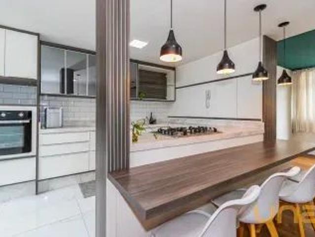 Apartamento no Ahú de 121.5 m² com 3 quartos