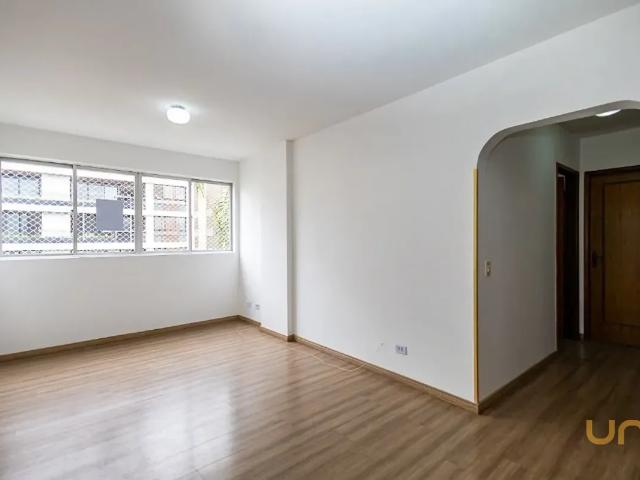 Apartamento no Ahú de 132 m² com 3 quartos