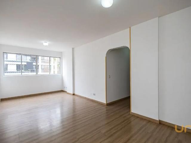 Apartamento no Ahú de 132.63 m² com 3 quartos