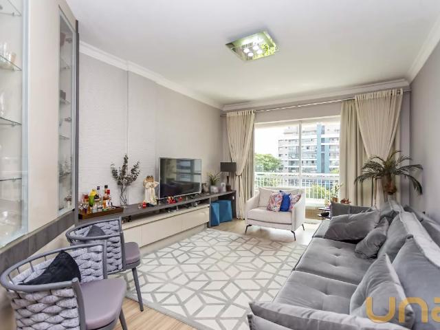 Apartamento no Ahú de 160.63 m² com 3 quartos