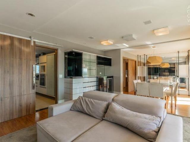 Apartamento no Alfredo Andersen, 03 Suítes, 04 Vagas, Churrasqueira a Carvão, Ecoville, Curitiba