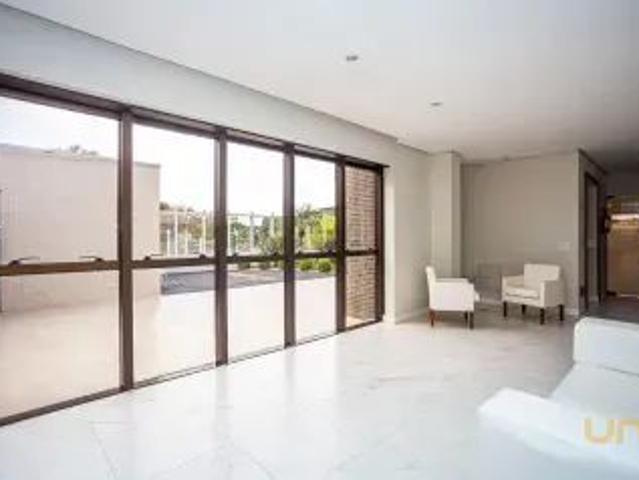Apartamento no Alto Da Rua Xv de 55 m² com 2 quartos
