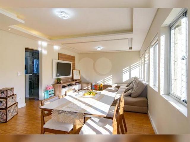 APARTAMENTO NO ALTO DA XV 117 m² 3 QUARTOS SUÍTE COM CLOSET MOBILIADO R$ 505 MIL