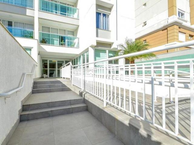 APARTAMENTO NO ALTO DA XV | 2 QUARTOS | 2 VAGAS