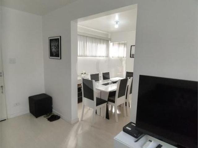 Apartamento no Alto de Pinheiros com 3 Dormitórios