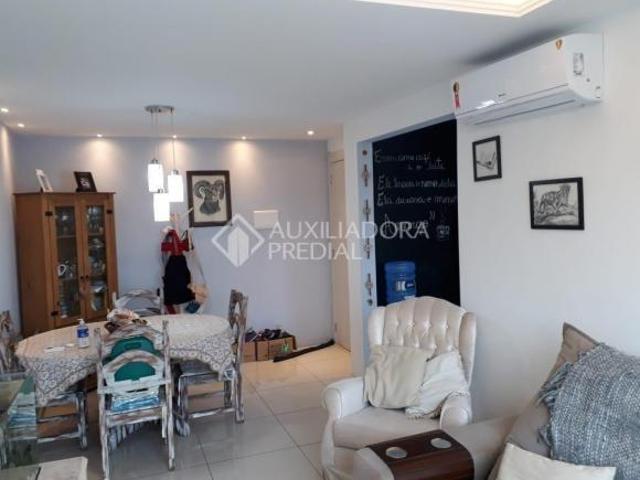Apartamento no bairro Cavalhada