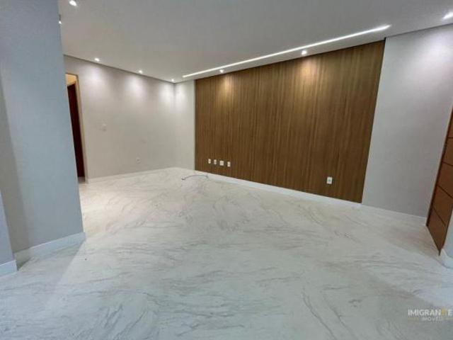 Apartamento no bairro Canto do Forte em Praia Grande SP