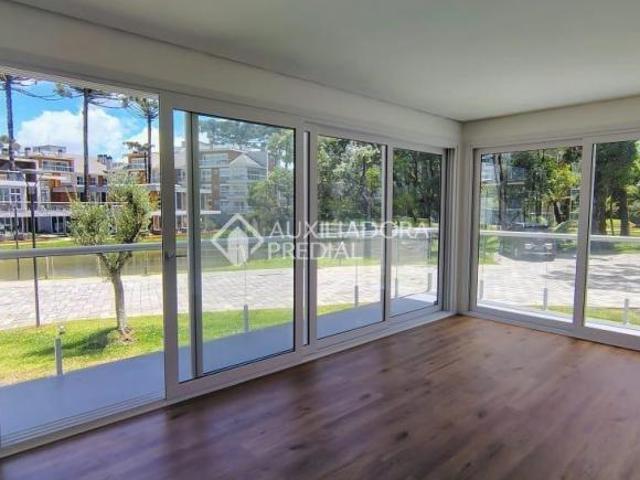 Apartamento no bairro Carniel