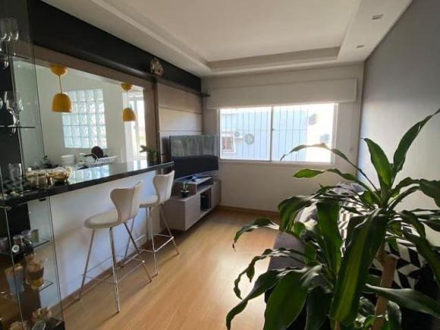 Apartamento no bairro Cristal de 1 dormitório REFORMADO E MOBILIADO