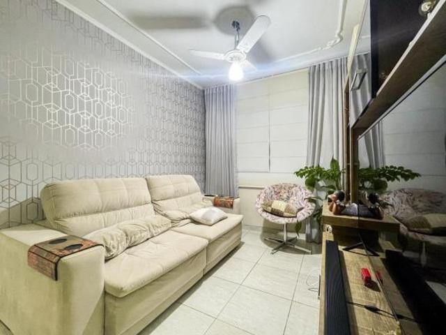 Apartamento no bairro Cristal de 2 dormitórios e vaga