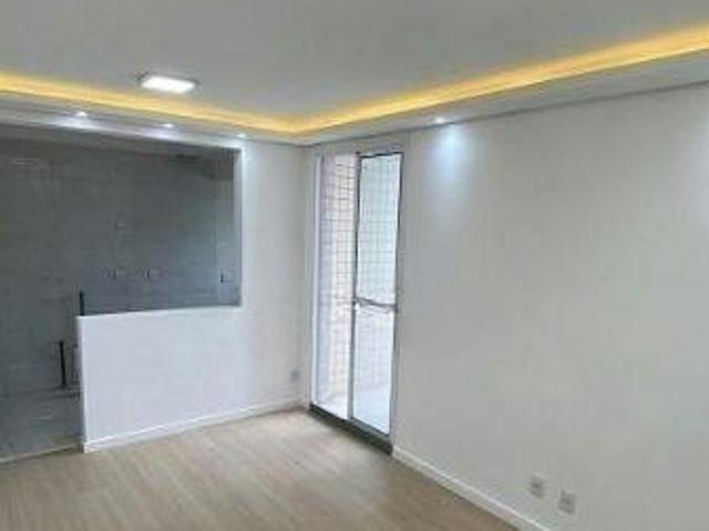 Apartamento no bairro Cristal de 2 dormitórios infra e vaga DESOCUPADO