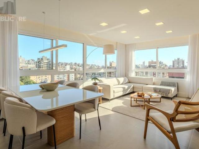 Apartamento no bairro Auxiliadora, com 03 suítes, 112m² privativos e 02 vagas de