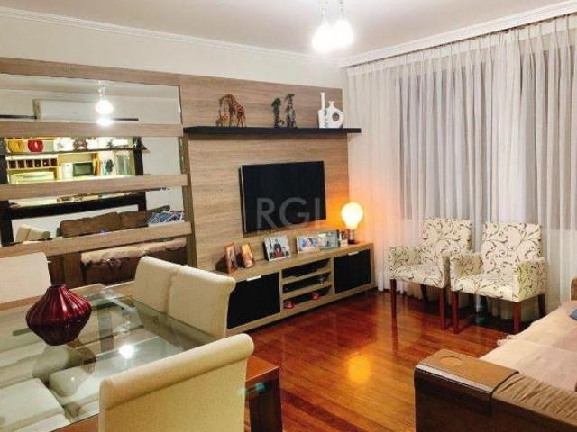Apartamento no bairro Auxiliadora de 3 dormitórios e vaga