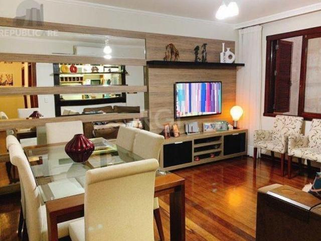 Apartamento no bairro Auxiliadora de 3 dormitórios e vaga