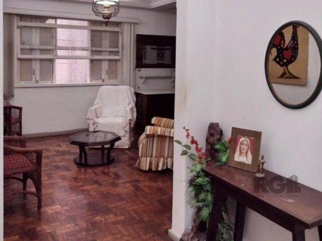 Apartamento no bairro Auxiliadora de 2 dormitórios 1 suíte