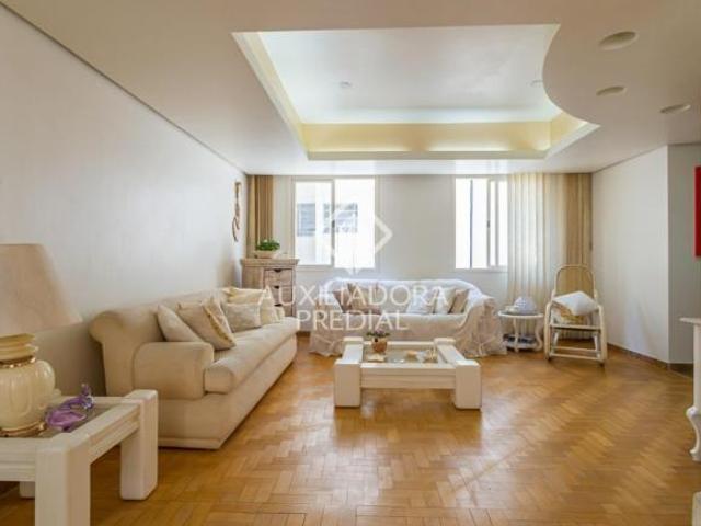 Apartamento no Bairro Bom Fim