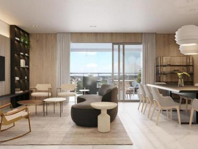 Apartamento no Bairro Batel com 143,47 m²