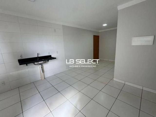 Apartamento no bairro Granada com dois quartos, suíte, sacada e uma vaga de garagem