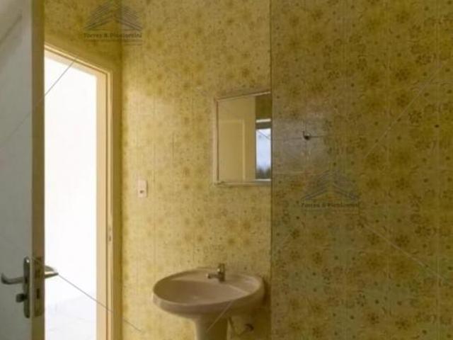 Apartamento no bairro da Aclimação, com 01 dormitório, sala, cozinha, banheiro,área de serviço