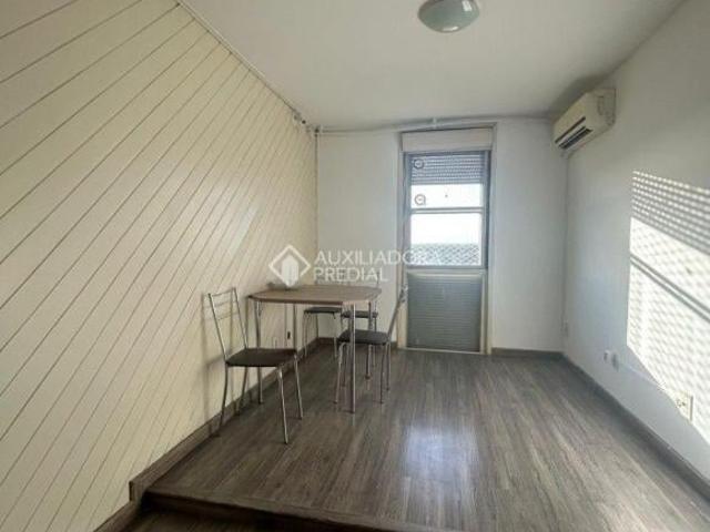 Apartamento no bairro Humaitá, Porto Alegre