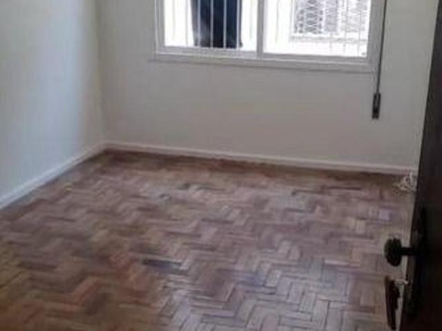 Apartamento no bairro Jardim Lindóia de 2 dormitórios DESOCUPADO