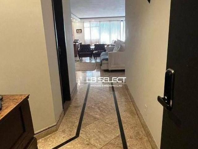 Apartamento no bairro Martins com três suítes, sala em quatro ambientes e duas vagas de garagem